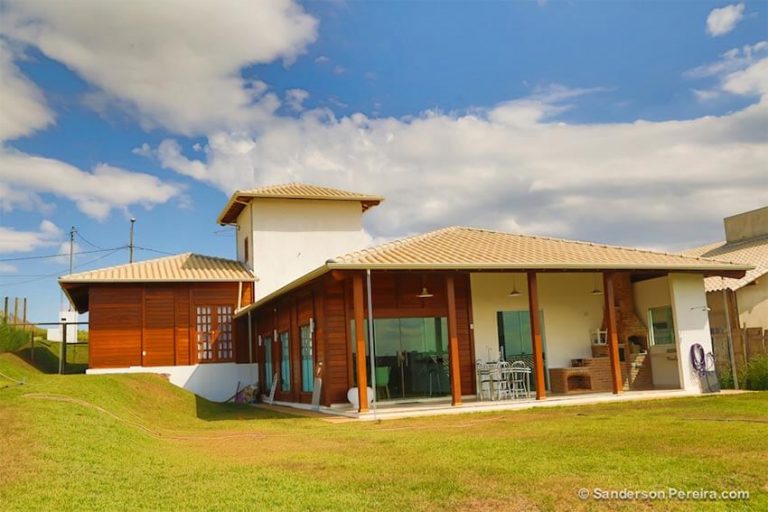Modelos de Casas pré-fabricadas de madeira. Conheça aqui os projetos